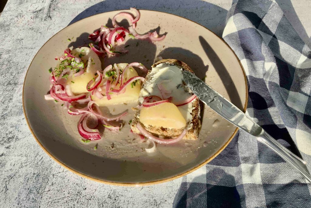 Handkäse mit eleganter Musik - DIE.Coqueretas